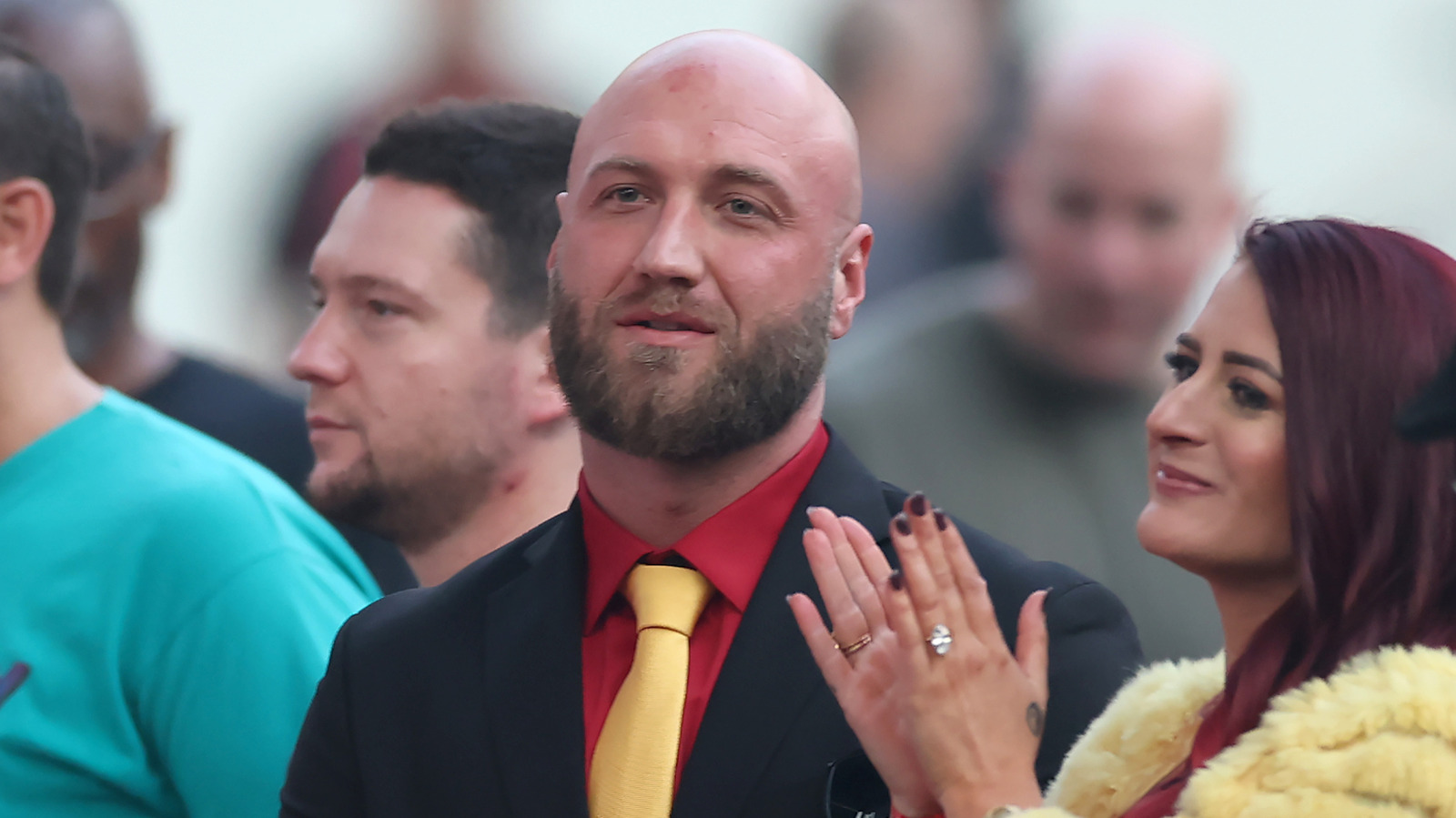 Por qué el miembro del Salón de la Fama de la WWE Eric Bischoff está "tan orgulloso" de Nick Hogan