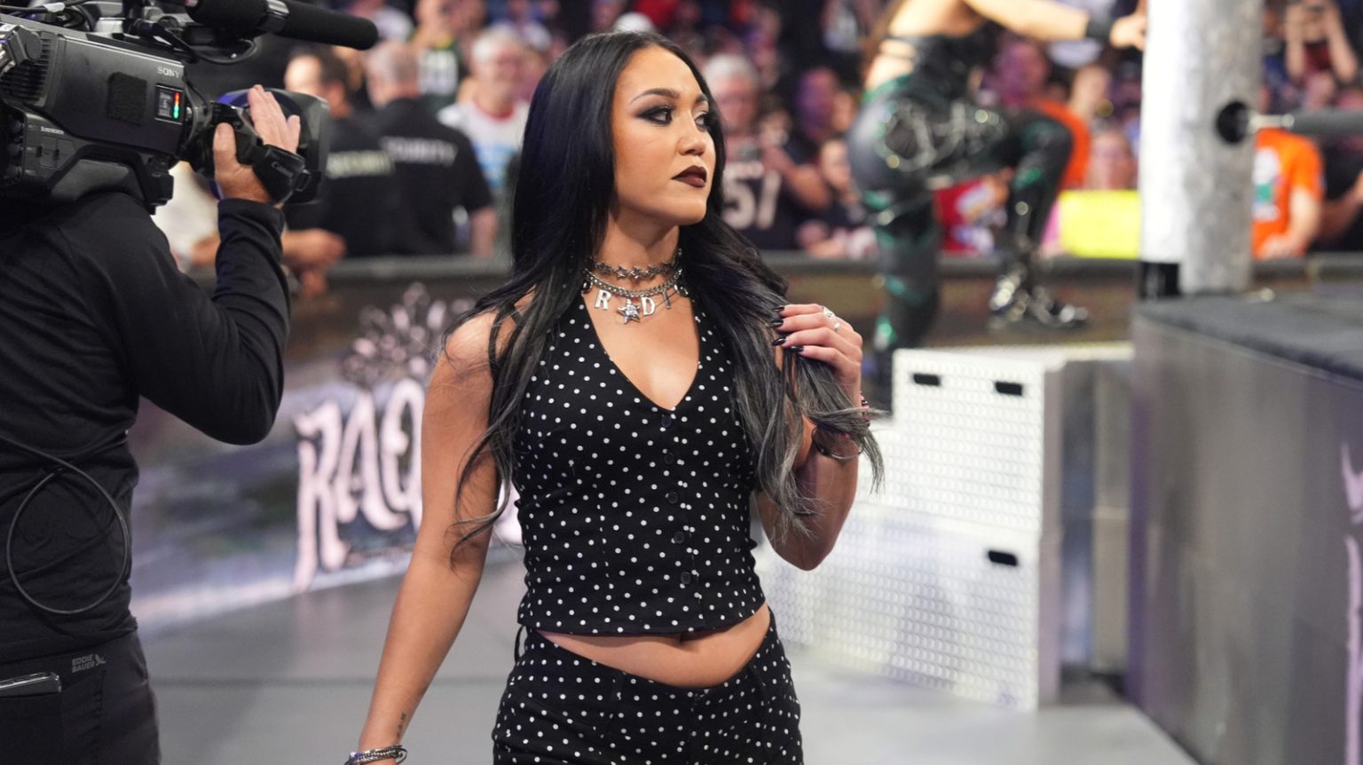 Resultados de WWE RAW 9/15 - Becky Lynch & Seth Rollins se reúne con AJ ...