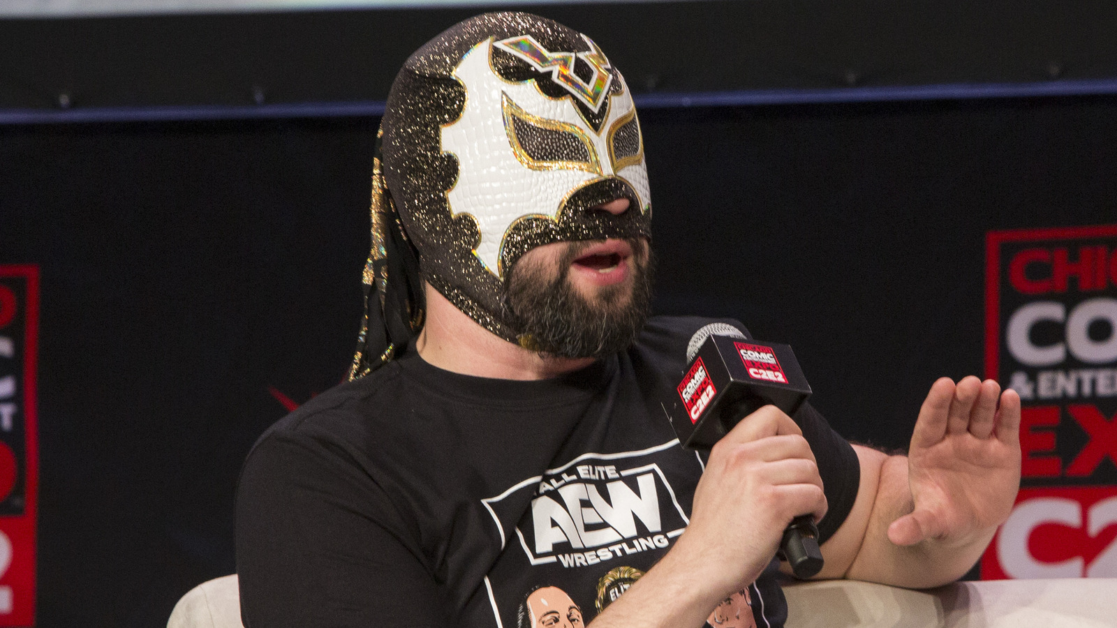 Excalibur recuerda las raíces de AEW en otra promoción independiente